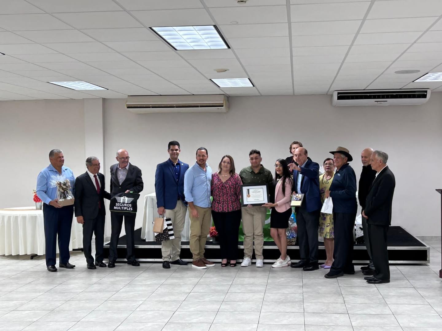 En la Comunidad – Vegabajena Coop